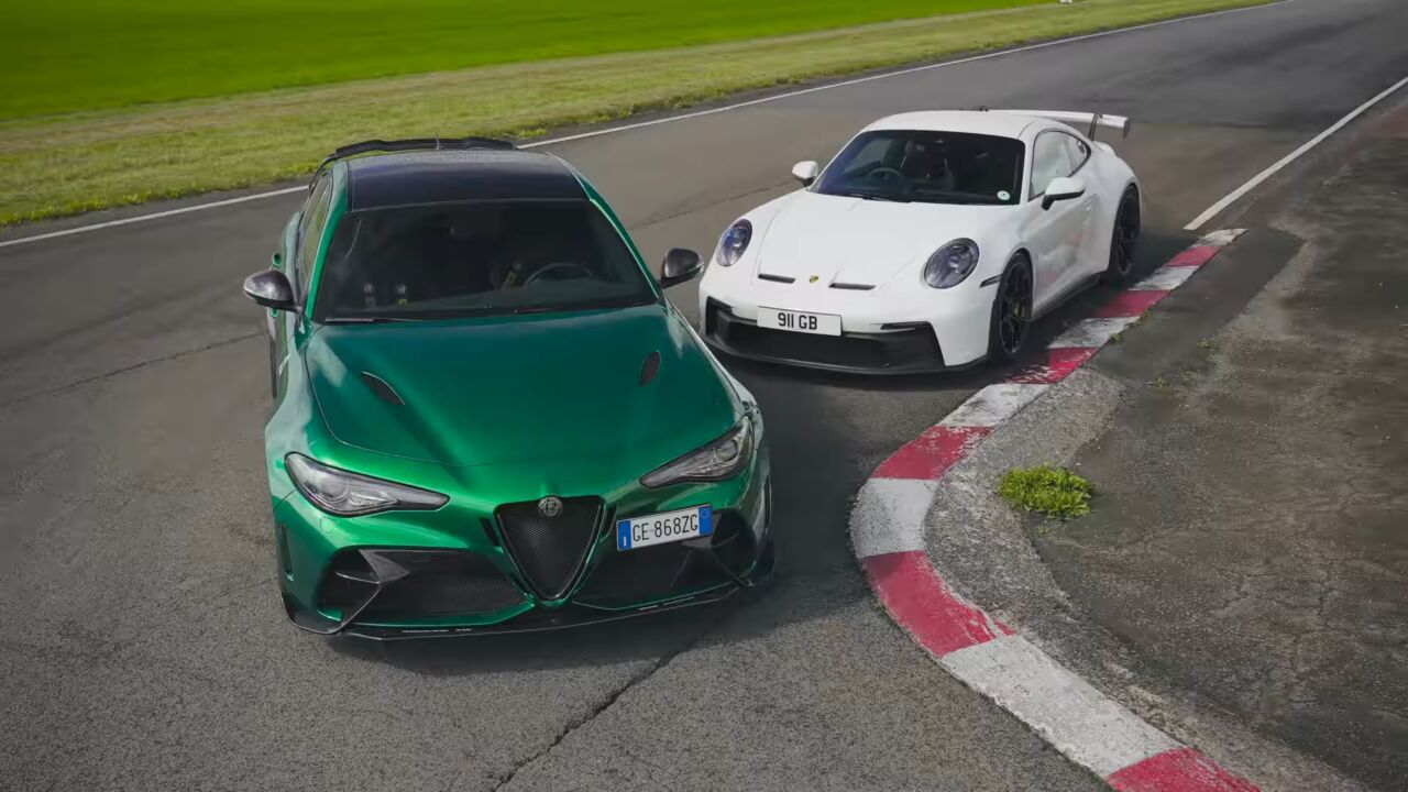 Alfa Romeo Giulia GTAm sfida 992 Porsche 911 GT3 in pista - AlfaVirtualClub
